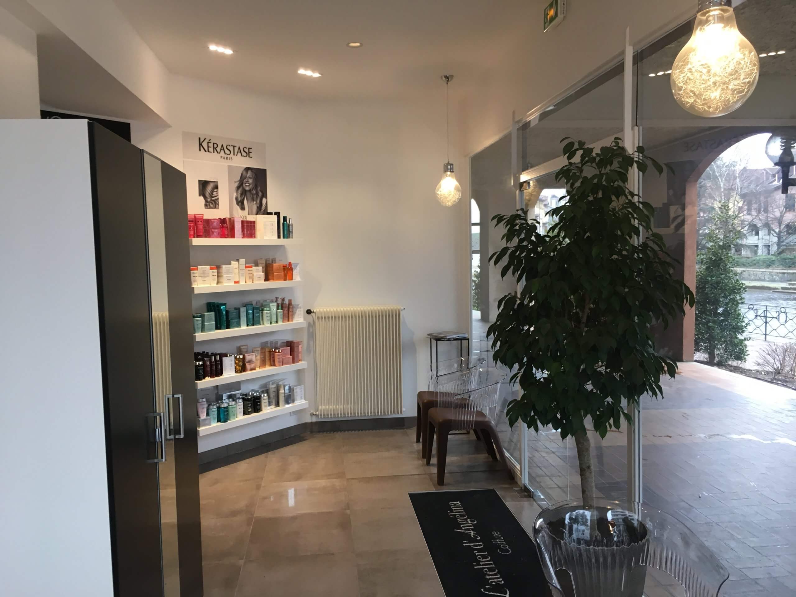 Création d'un salon de coiffure à Annecy par les artisans Pôle Travaux